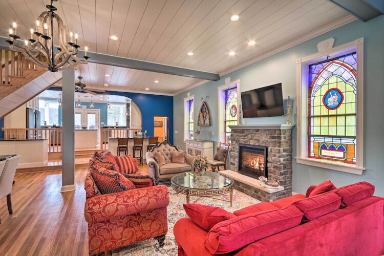 Lakefront Villa W/ Game Room & Dock In Saylorsburg - Franklin Hill Vineyards, Bangor