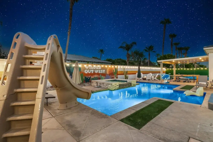 Wilder Out West: Luxury Pickleball, Mini Golf, & Game Room! - Coachella, CA