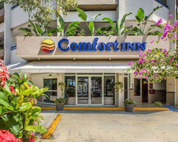 Comfort Inn & Suites Levittown - Caribbean