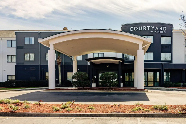 Courtyard By Marriott Brunswick - Brunswick, GA