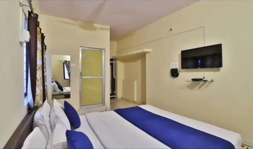 Hotel Kdm - 라지코트