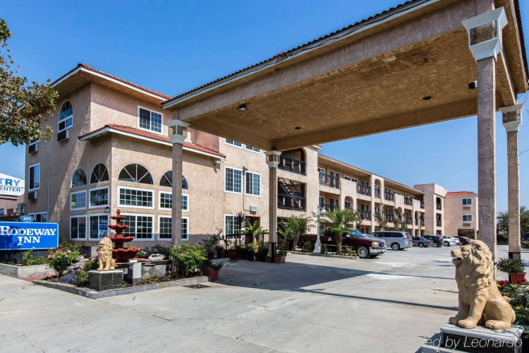Rodeway Inn - Cypress, CA