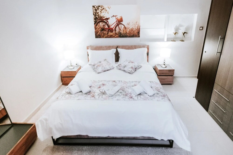 Best House Ellinos Stratiotou Ayia Patra - Патры