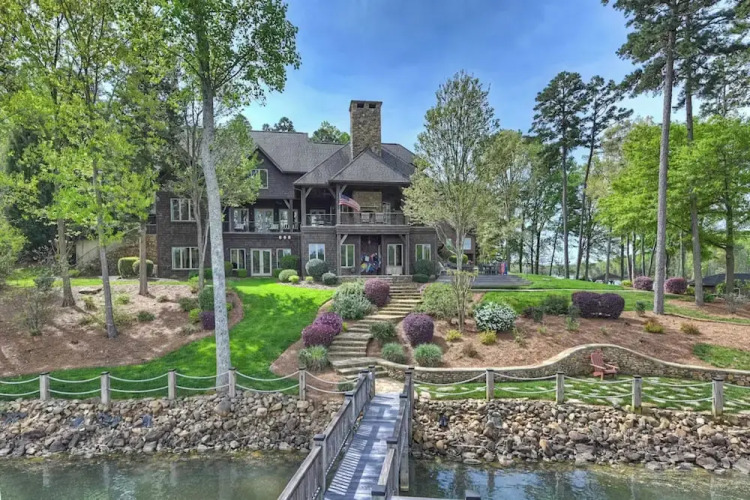 Sunset Shores Resort By Avantstay Private Beach - Lake Norman, NC