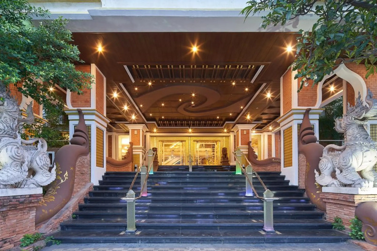 Floral Hotel  Dolphin Circle Pattaya - Pattaya City