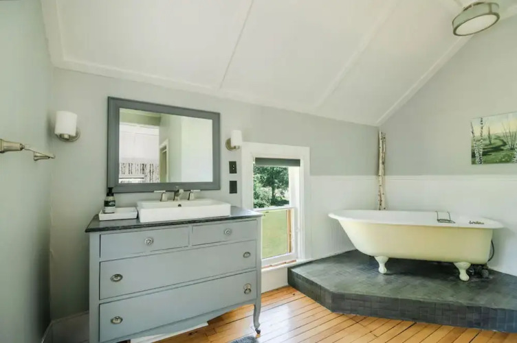 Mahaney Suite Bw Boutique Hotel - Torch Lake, MI