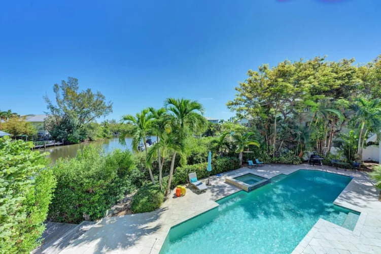 Serenity Cottage In Anna Maria - Anna Maria, FL