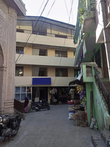 Goroomgo Shah Guest House Nainital - Nainital