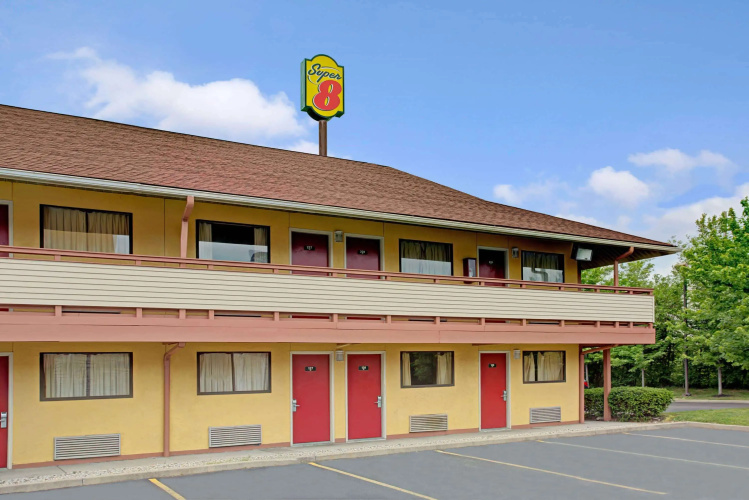 Super 8 By Wyndham Cincinnati/springdale Oh - Ohio