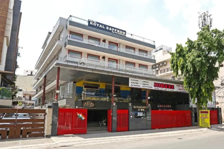 Hotel Royal Saffron By Majesta Stays - Delhi, India