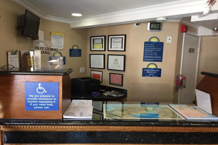 Symphony Inn - Sausalito, CA