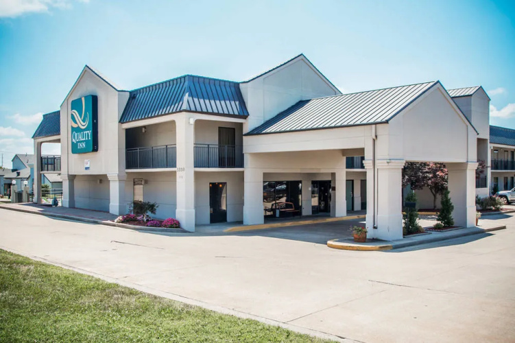 Quality Inn Us65 & E Battlefield Rd Springfield - Springfield, MO