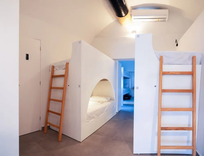 Central Oia Hostel - Santorini