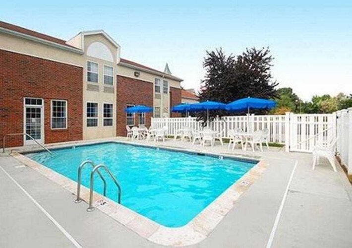 Mystic River Hotel & Suites - Fishers Island