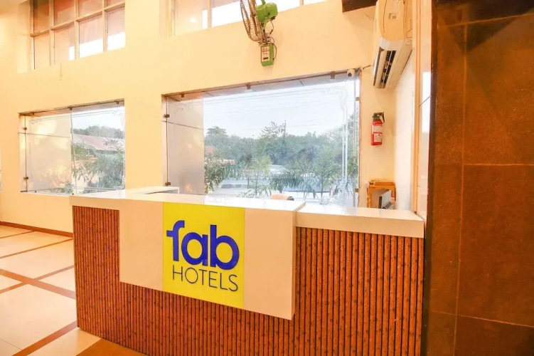 Fabhotel Neena Palace - Bhopal