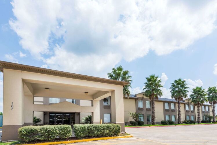 Fairway Inn - Iowa, LA