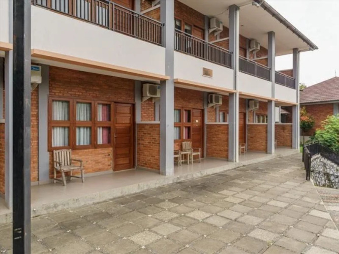 Reddoorz Plus @ Lodaya Gunung Geulis Puncak - Bogor