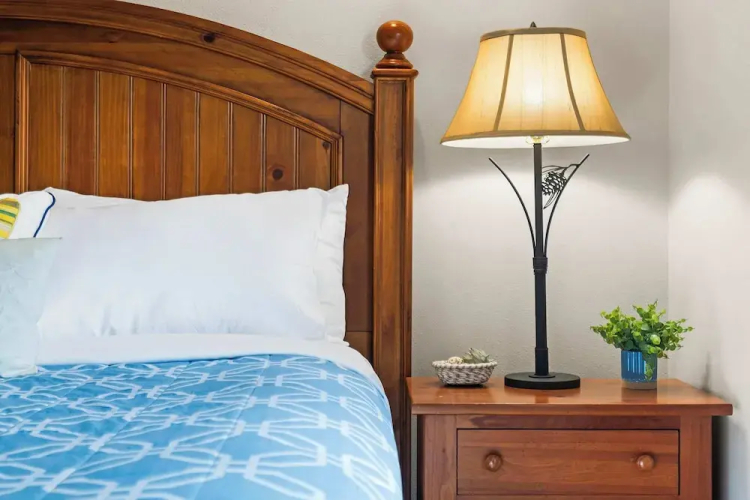 Ron's Retreat Stay For 6 With Resort Amenities - Branson, MO