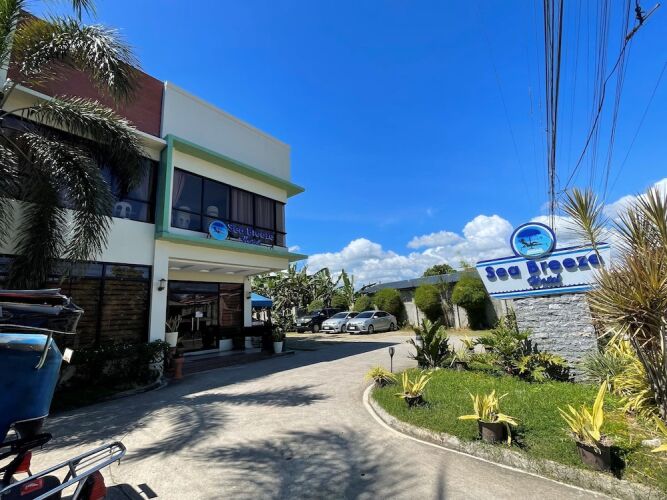 Argao Seabreeze Hotel Powered By Cocotel - Argao