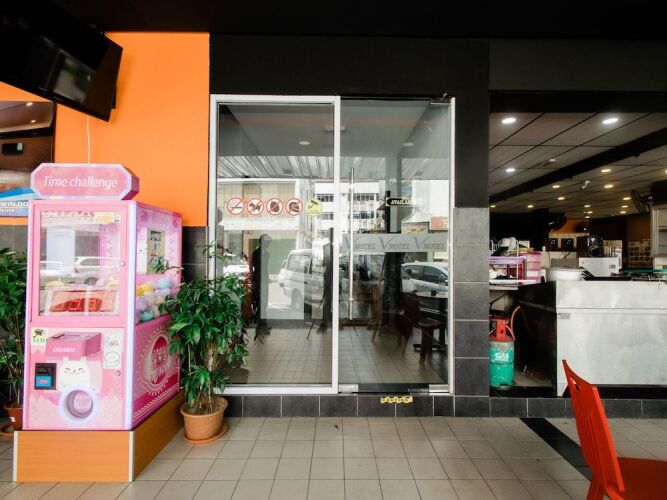 Oyo 89456 V Motel - Sibu