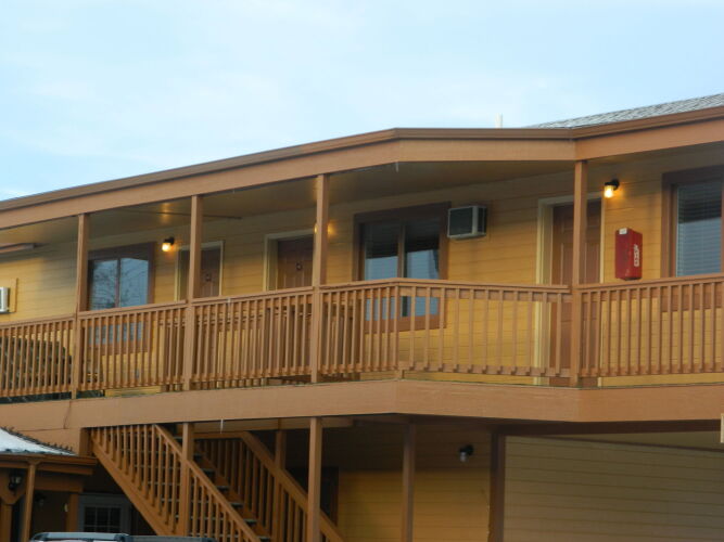 Country Motor Inn - Livingston, MT