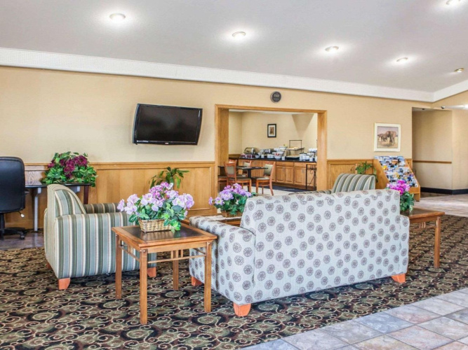 Quality Inn - Lee's Summit, MO