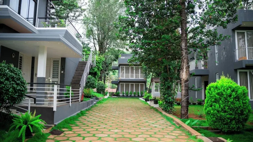 Thavika Silverwood Residence Yelagiri - Yelagiri