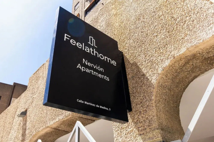 Feelathome Nervión Apartments - セビーリャ