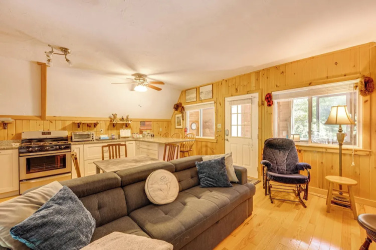 Walk To Beach & Playground: Charming Madison Cabin - Conway, NH