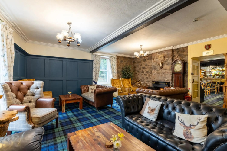 The Famous Bein Inn - Scotland