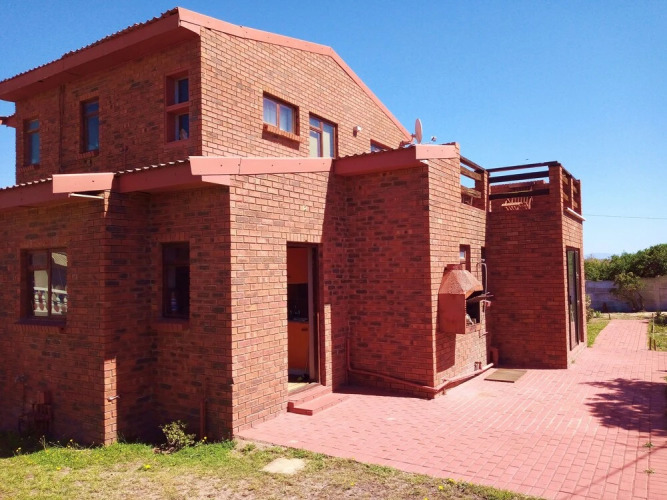 Beachfront Villa Africa Queen Jeffreys - Jeffreys Bay