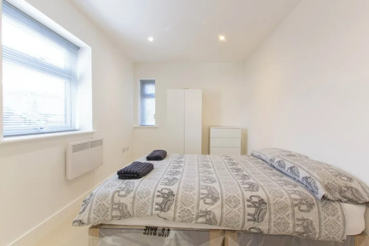 Bridge Road - Room 2a - Southampton, UK