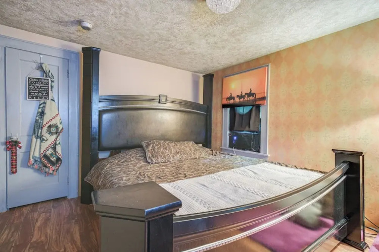 7 Mi To Cuyahoga Valley Np: Walkable Apt! - Akron, OH