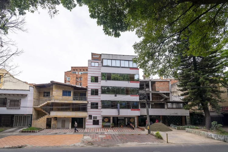 Hotel Barcelona Estadio - Medellín
