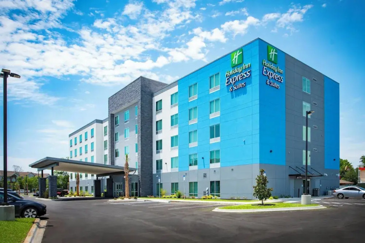 Holiday Inn Express & Suites Pensacola Airport North – I-10 By Ihg - Pensacola, FL