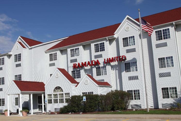 Ramada Limited And Suites Bloomington - Bloomington, IL