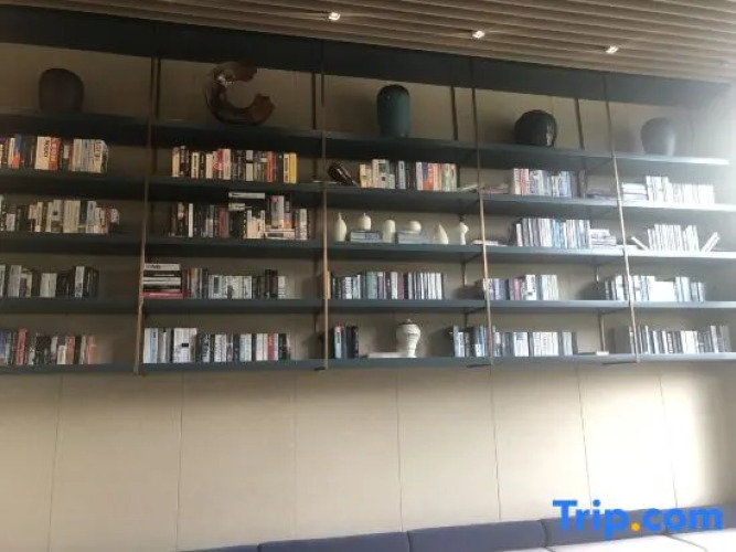 Yehaihong Seaview Holiday Apartment - Sanya