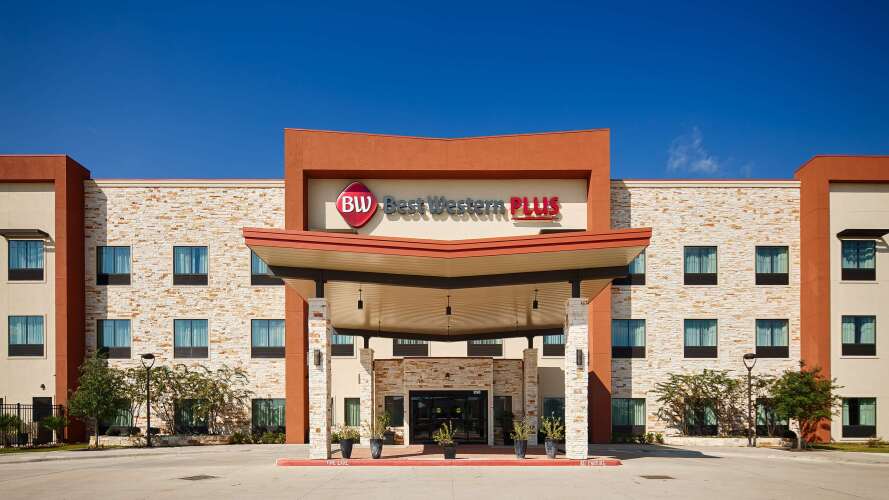 Best Western Plus College Station Inn & Suites - College Station, TX