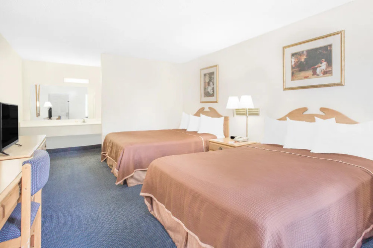 Howard Johnson By Wyndham Staunton - Staunton, VA
