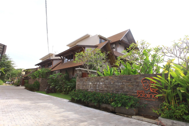 Puri Sabina Bed & Breakfast - Jimbaran