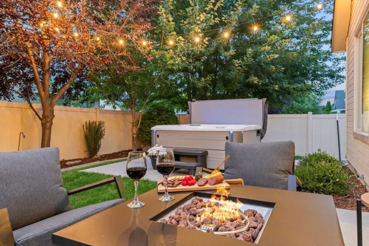 Soak Play Firepit Spa Game Room Sleeps 14 - Idaho (State)