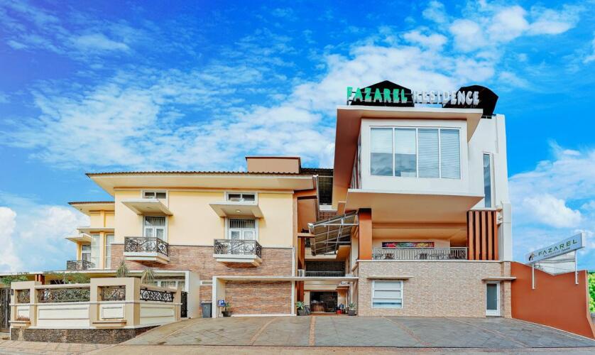Oyo 2263 Fazarel Residence Syariah - Padang