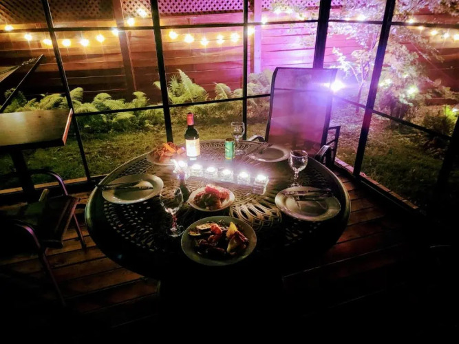 Kokomo Inn Bed And Breakfast Ottawa-gatineau's Only Tropical Riverfront B&b On The National Capital Cycling Pathway Route Verte #1 - For Adults Only - Chambre D'hôtes Tropical Aux Berges Des Outaouais Bnb #17542o - Gatineau