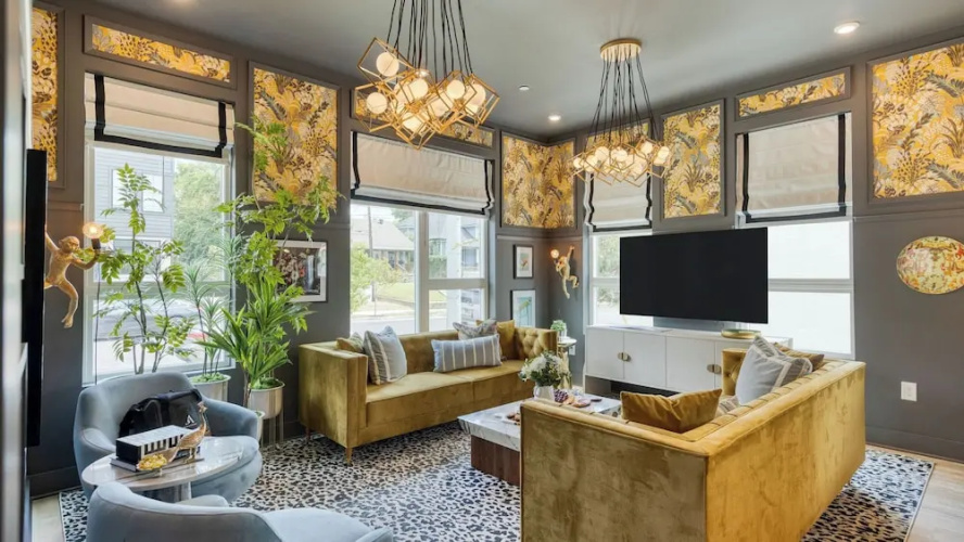 The Bloom House & Cosmic Cowgirl By Avantstay Sleeps 17 + 2 Units Gym + Rooftop + Skyline Views - Nashville, TN