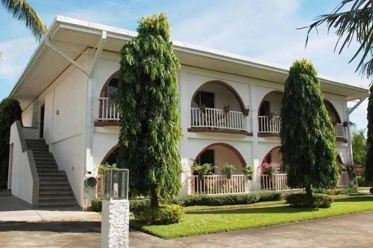 Lago De Oro Hotel & Wakepark - Calatagan