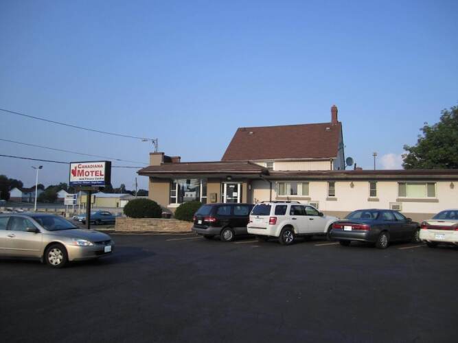 Canadiana Motel - Hanover