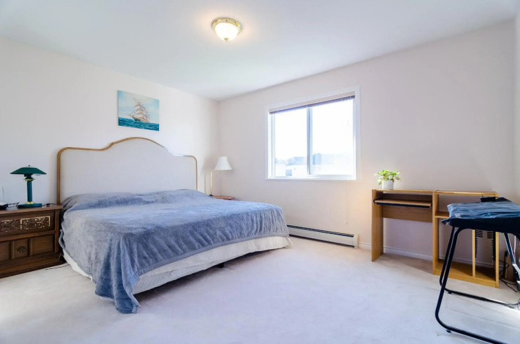3 Private, Spacious, Bright Rooms In A Gorgeous House - New Westminster