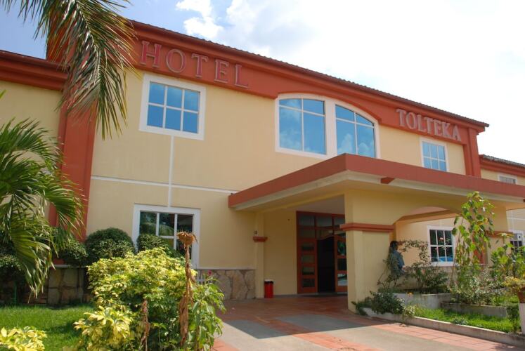 Tolteka Plaza - Santa Ana