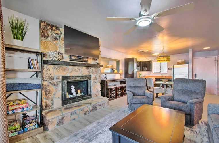 Osage Beach Resort Condo W/ Community Pool! - Osage Beach, MO
