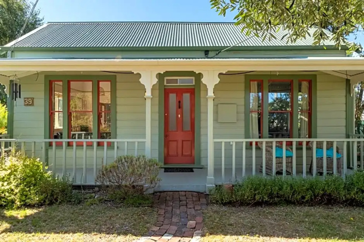 Shy Cottage And Studio - Greytown